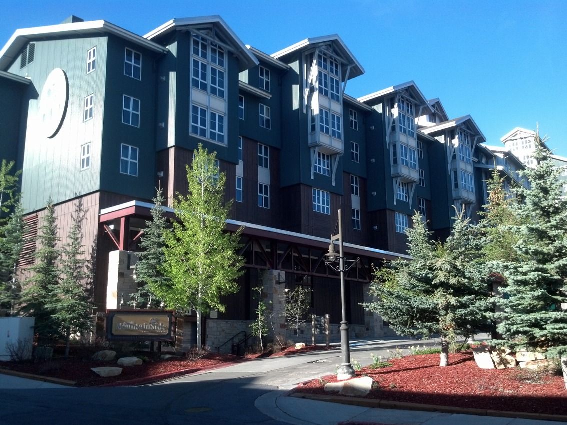 On Display - Rustic Log Furniture of Utah
